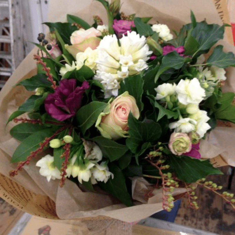 Melbourne Art Class – Flower Design – https://nestflowerart.com.au